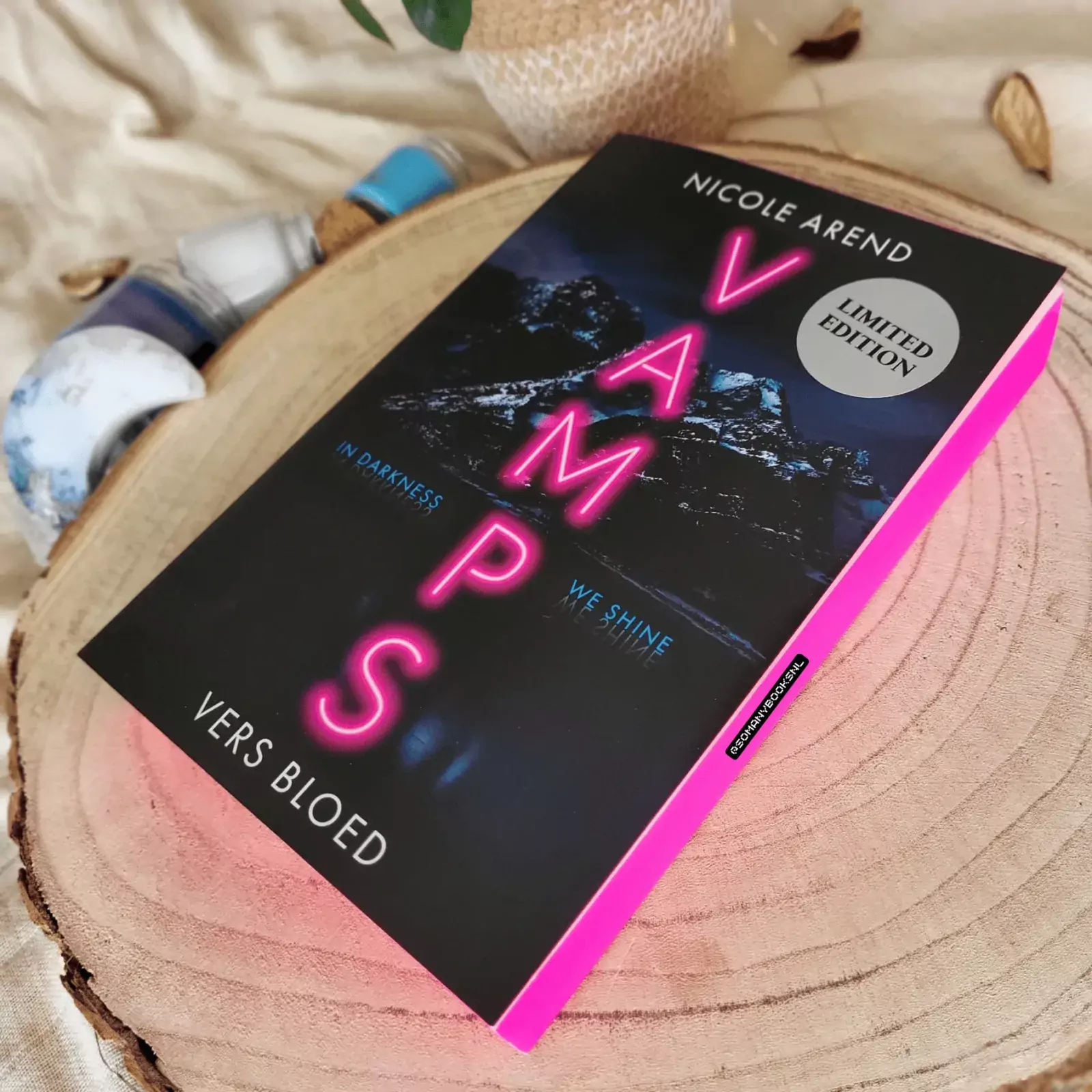 Recensie: VAMPS: Vers Bloed • So Many Books